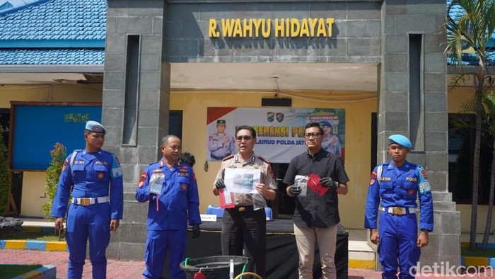 Polda Jatim Bongkar Penyelundupan 930 Liter Solar Subsidi ke Kalimantan
