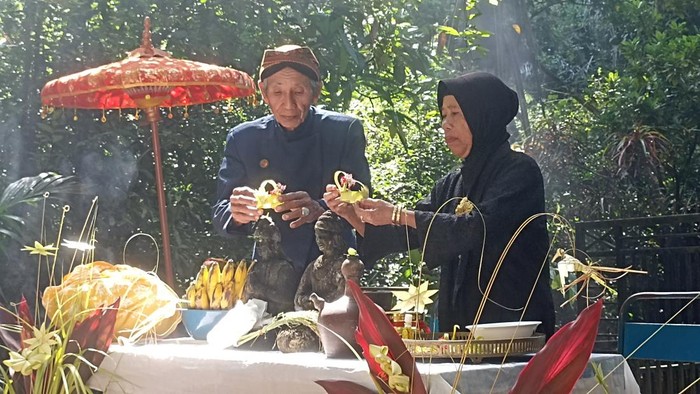 Tradisi Ulur-ulur Tulungagung: Cara Warga 4 Desa Syukuri Berkah Air Telaga