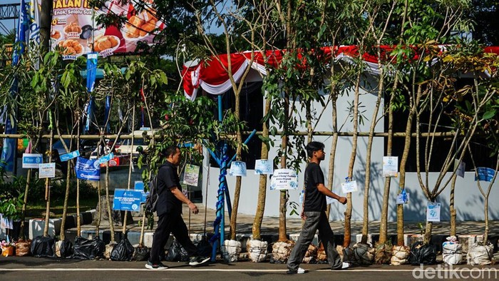 Bibit Pohon Gantikan Karangan Bunga di HUT Ke-27 Kota Depok