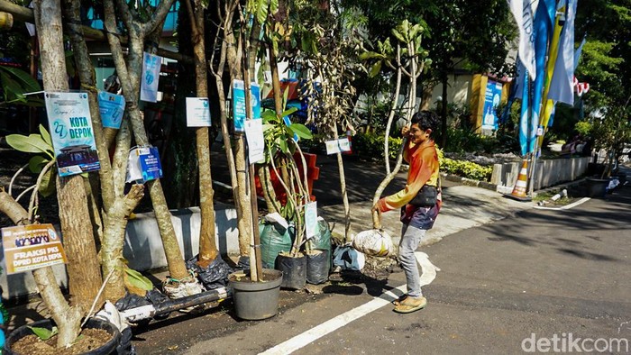 Bibit Pohon Gantikan Karangan Bunga di HUT Ke-27 Kota Depok