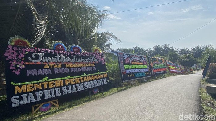 Praka Rico Gugur di Lebanon, Rumah Duka Dipenuhi Papan Bunga Ucapan ...