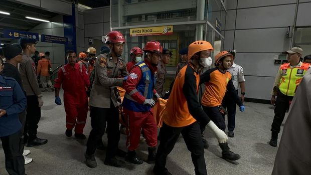Ringkasan Kecelakaan Kereta di Bekasi: Kronologi, Korban, dan Dugaan ...