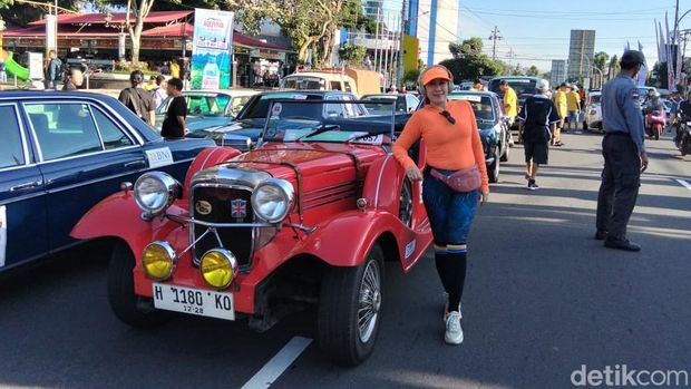 Ratusan Mobil Kuno Reli di Magelang, Ada Fiat 1937 dan Dodge 1948
