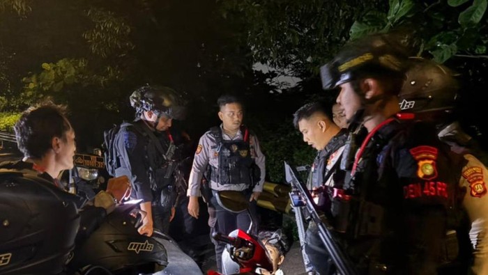 Patroli di Jaktim, Brimob Polda Metro Amankan Pemuda Bawa Ganja Sintetis