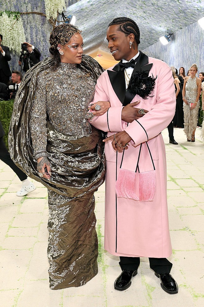 Kemesraan Rihanna dan A$AP Rocky di Met Gala Sebelum Terjadi 'Pertengkaran'