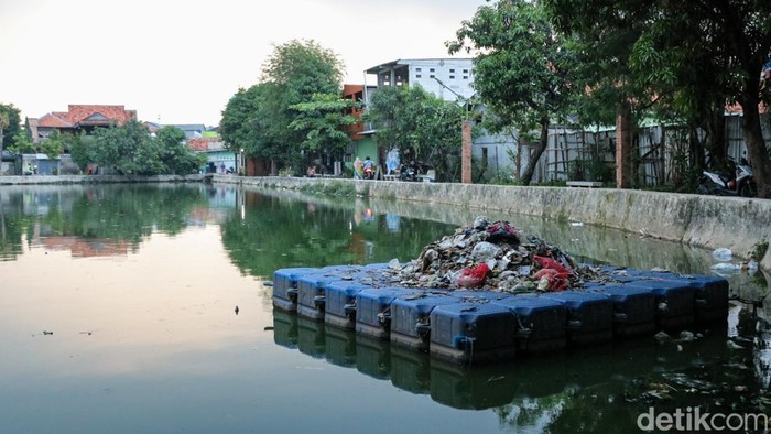 Situ Pladen Depok Kotor dan Tak Terawat, Warga Prihatin