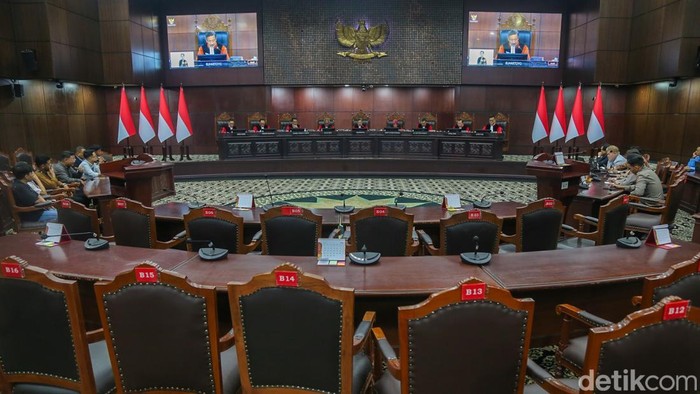 Bingkai Sepekan: Jakarta Masih Ibukota, Tuntutan Nadiem, hingga ...