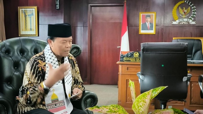 Israel Kembali Serbu Masjid Al Aqsha, HNW Minta OKI Bergerak