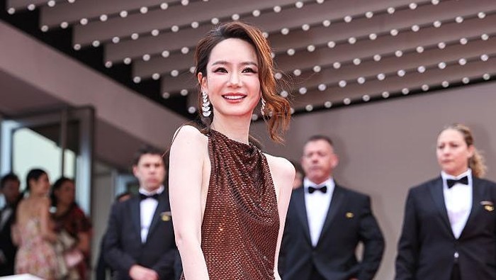 Terlalu Lama Pose, Dua Artis China Diusir dari Red Carpet Cannes 2027