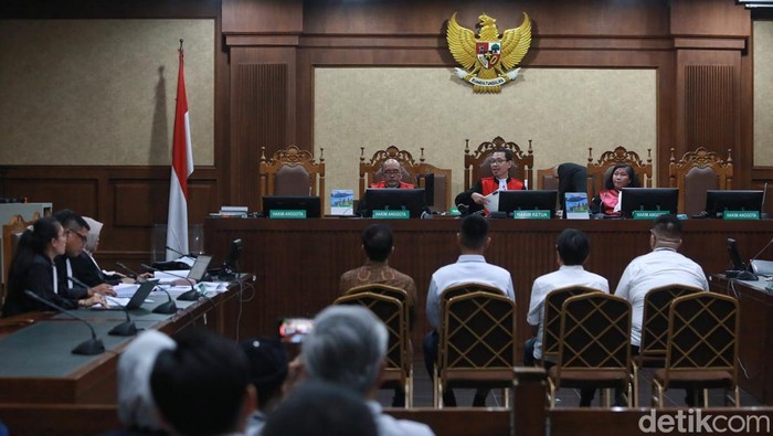 Sidang Perdana Kasus LPEI, Jaksa Dakwa 8 Terdakwa Rugikan Negara Hampir ...