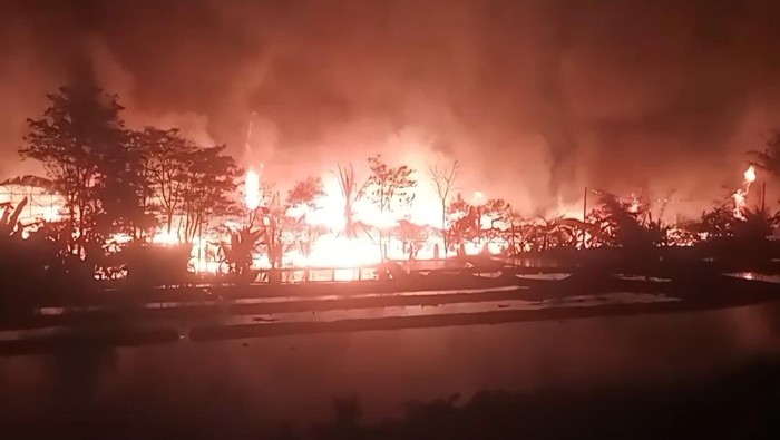 Peternakan di Bogor Terbakar Dini Hari, Ribuan Anak Ayam dan Belasan ...