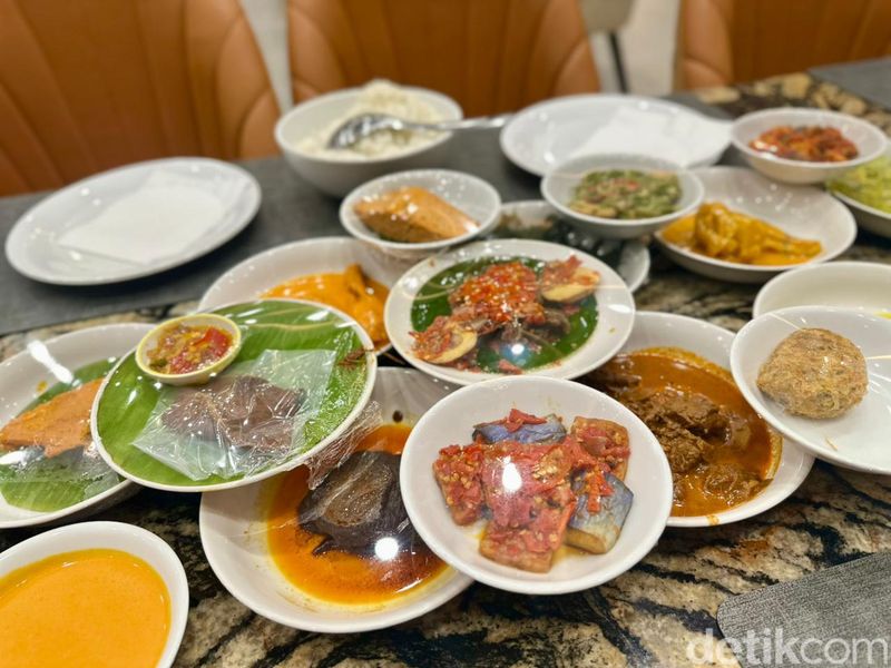 Kari Minang: Restoran Padang Premium di Depok dengan Puluhan Menu Lezat