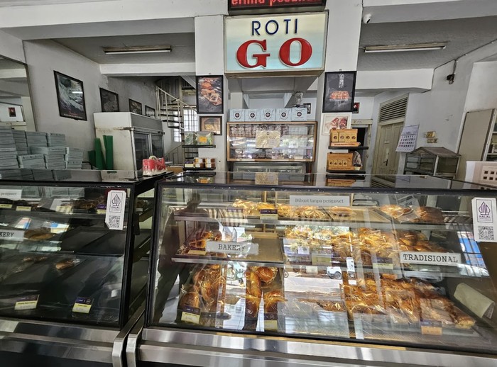 10 Toko Roti Legendaris di Indonesia, Ada yang Umurnya 145 Tahun!
