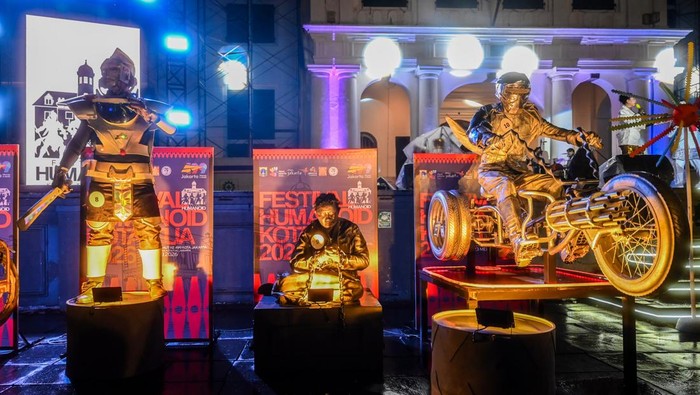 Manusia Patung Ramaikan Festival Humanoid di Kota Tua Jakarta