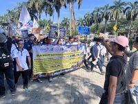 Buruh Demo Menara Indomaret di PIK, Minta Upah Lembur Dibayar