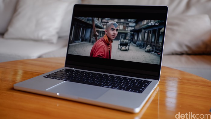 Unboxing MacBook Pro M5 Pro di RI, Laptop AI Apple Rp 40 Jutaan