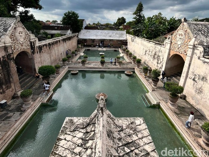 Taman Sari, Destinasi Favorit Jogja di Long Weekend