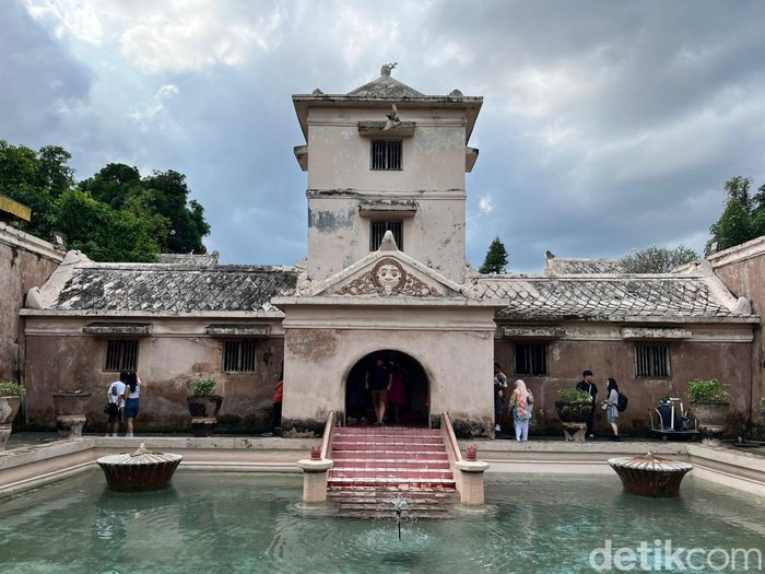 Taman Sari, Destinasi Favorit Jogja di Long Weekend