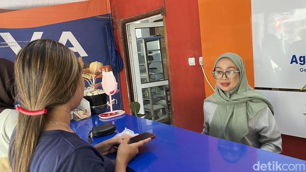 Agen BRILink Bu Elin Jadi Tempat Andalan Warga Cairkan Uang Bansos