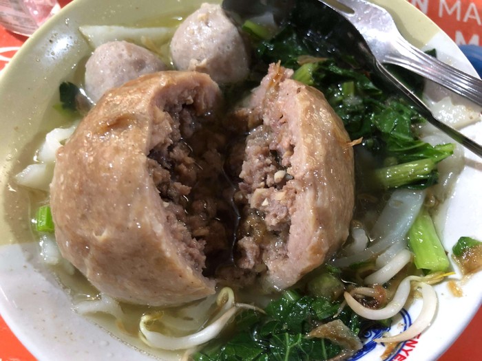 10 Bakso Paling Populer di Bogor, Nikmatnya Bikin Orang Rela Antre!