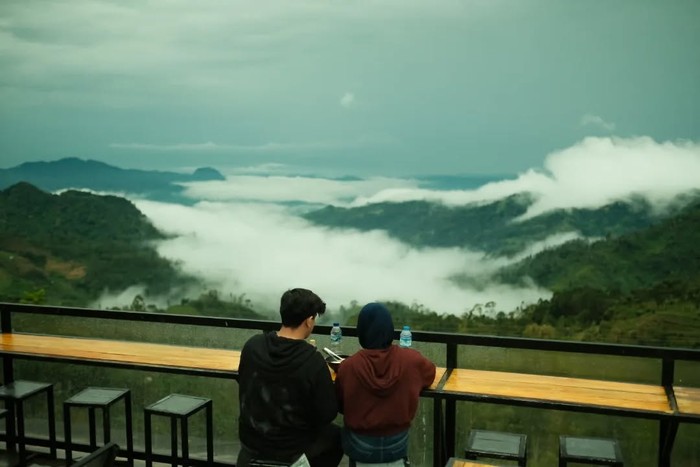 Adem! Di 5 Kafe Garut Ini Bisa Ngopi Ditemani View Sawah hingga Bukit