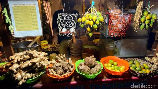 Wisata Kuliner Sehat di Antapani Bandung, Jamu Godoknya Bikin Nagih