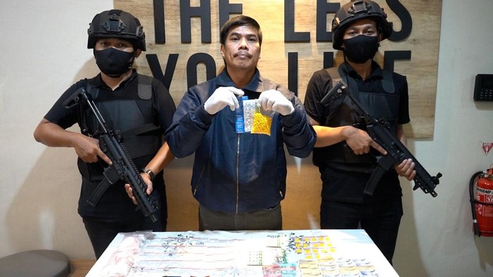 Polda Metro Bongkar Penjualan Tramadol Berkedok Warung Sembako di Jaksel