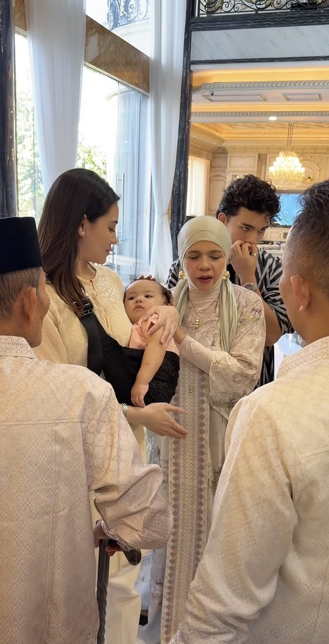 Gaya Keibuan Aaliyah Massaid Kumpul Bareng Gen Halilintar Sambil ...