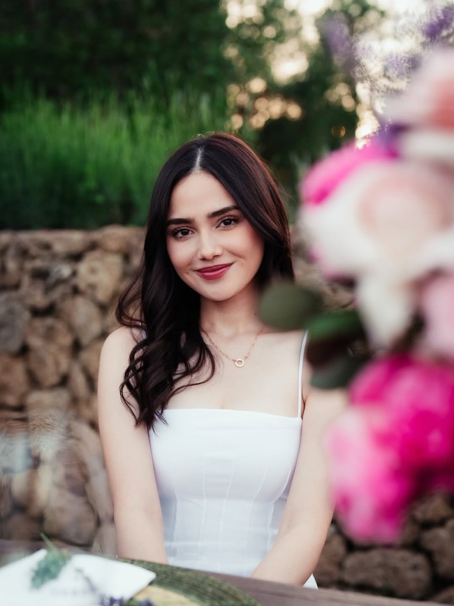 Pesona Syifa Hadju Pakai Dress Rp 3 Jutaan saat Dinner Romantis di Italia