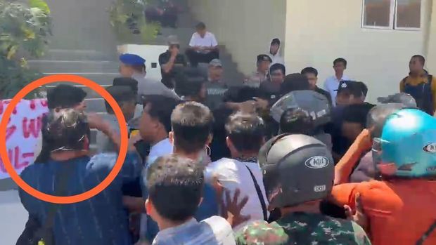 Ciut Nyali Pendemo Bayaran Diciduk gegara Pukul Polisi di Kantor BWS Mamuju