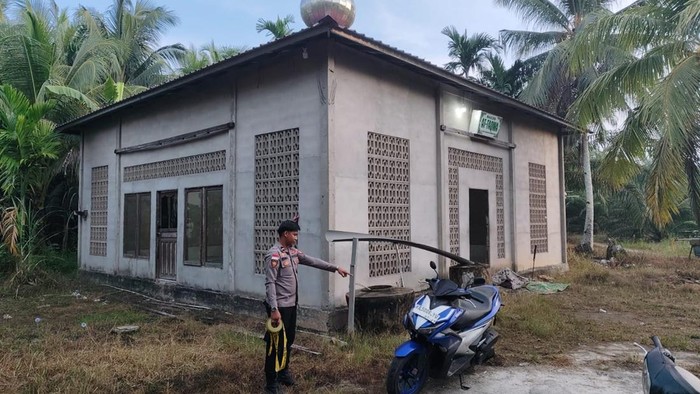 Penikaman Lansia di Masjid Bengkayang Diduga Dipicu Rasa Sakit Hati
