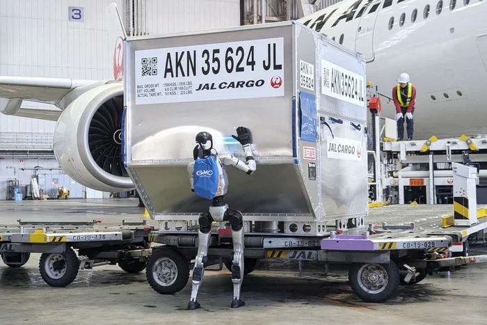 Krisis Tenaga Kerja, Bandara Ini Mulai Pekerjakan Robot yang Menyerupai ...