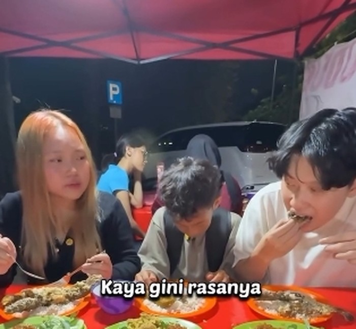 Sederhana! Willie Salim Makan Pecel Lele hingga Traktir Makan Adik Angkat