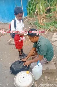 Viral Siswa SD di TTS Pakai Arang sebagai Pengganti Kaus Kaki