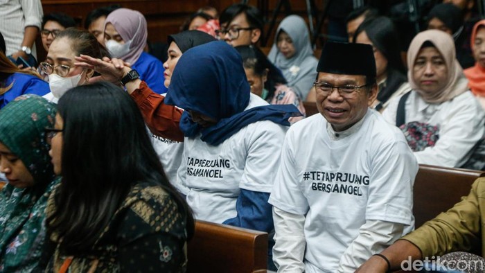 Jelang Sidang Putusan, Immanuel Ebenezer Terima Wayang Bima dari Pendukung