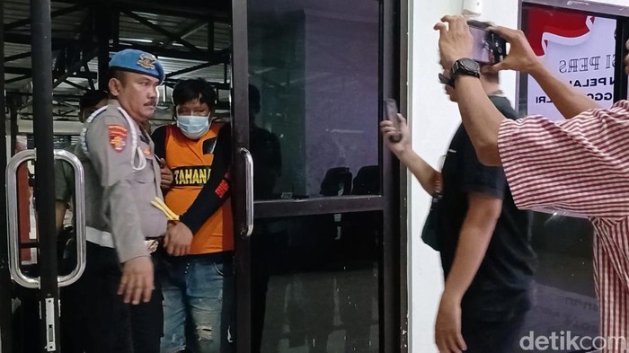 Pendemo Pukul Polisi di Mamuju Dibayar Kontraktor Rp 100 Ribu untuk ...