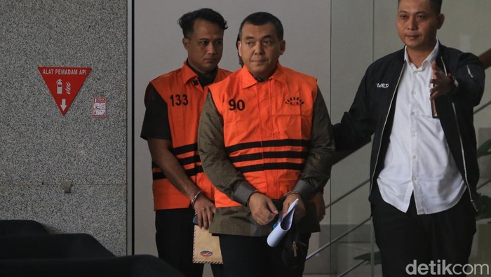 KPK Segel Rumah Wamen Imipas Silmy Karim Tersangka Pemerasan
