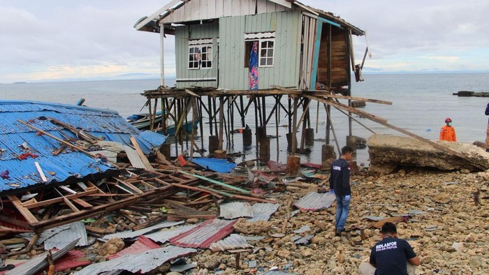 Tim Jibom Masih Sterilisasi TKP Ledakan Bom di Biak, 25% Area Belum Aman