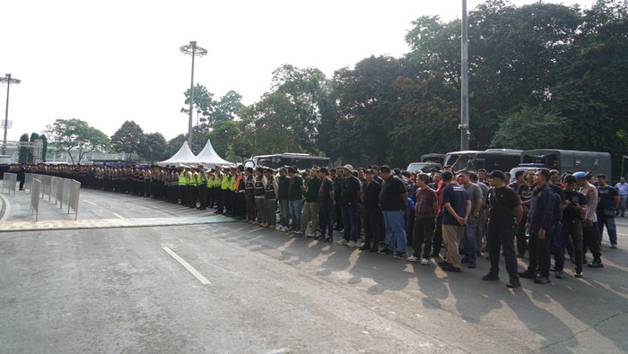 1.400 Personel Gabungan Amankan Laga Indonesia Vs Oman di Stadion GBK