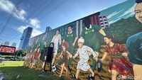 Ada Sosok Misterius di Mural HUT ke-99 Persebaya, Kode Pemain Baru?