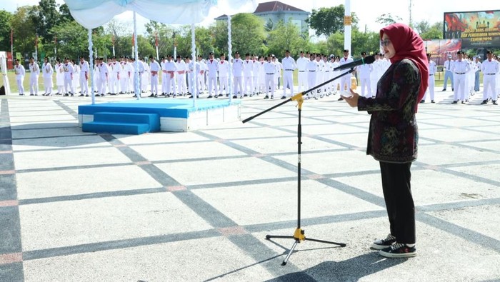 MPR Buka Lomba Kreasi Baris Berbaris dan Pengibaran Bendera di Kalteng