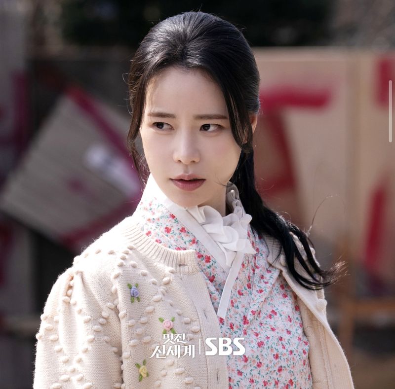 Lim Ji Yeon Ungkap Penyesalan Bikin Tato Eyeliner, Korban Tren Saat Muda