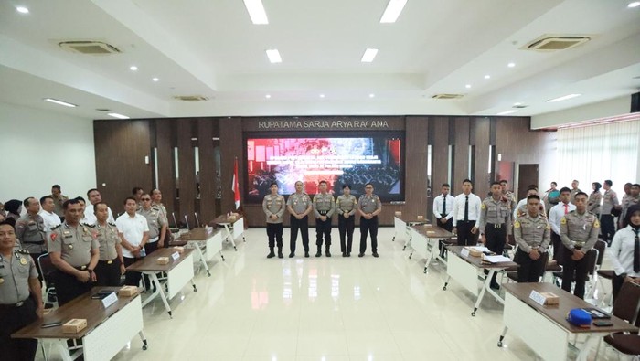 15 Taruna Akpol Ikuti Latja di Polres Gresik, Kapolres Beri Pesan Khusus