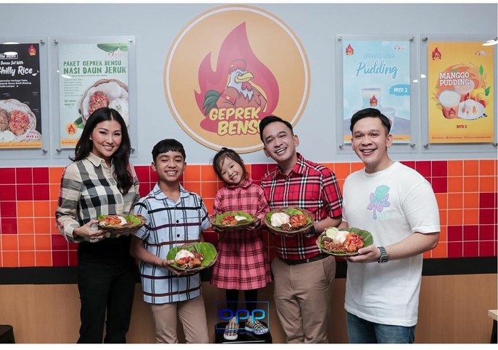 Geprek Bensu Sisa 2 di Jakarta, Intip Lagi Yuk Menunya yang Ngangenin!