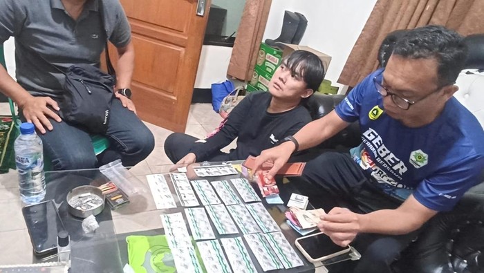 Pengedar Ratusan Tramadol Tertangkap Tangan saat COD di Bengkel Bogor