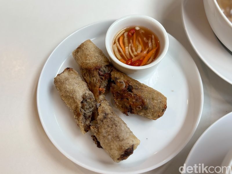 Pho 777: Gurih Ngaldu! Pho Gaya Vietnam Utara dengan Topping Brisket
