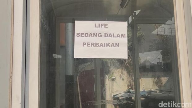 Penampakan JPO Lenteng Agung yang Viral gegara Liftnya Dirusak OTK