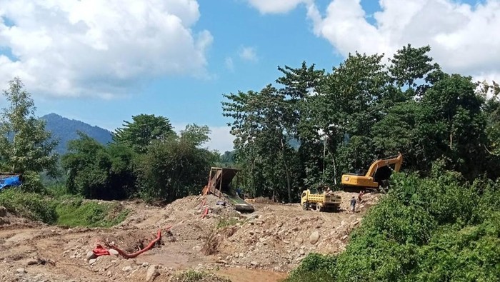 Warga Luwu Soroti Marak Tambang Emas Ilegal di Bajo Barat, Desak DLH ...