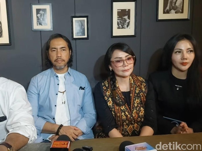 Tessa Kaunang Somasi Sandy Tumiwa Soal Unggah-Edit Foto Tanpa Izin