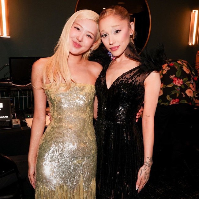 Viral Rose Curse, 7 Artis Putus Usai Foto Bareng ROSE, Terbaru Ariana ...